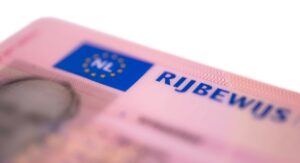 Waar staat het documentnummer op je rijbewijs? | Rijbewijs Nederland